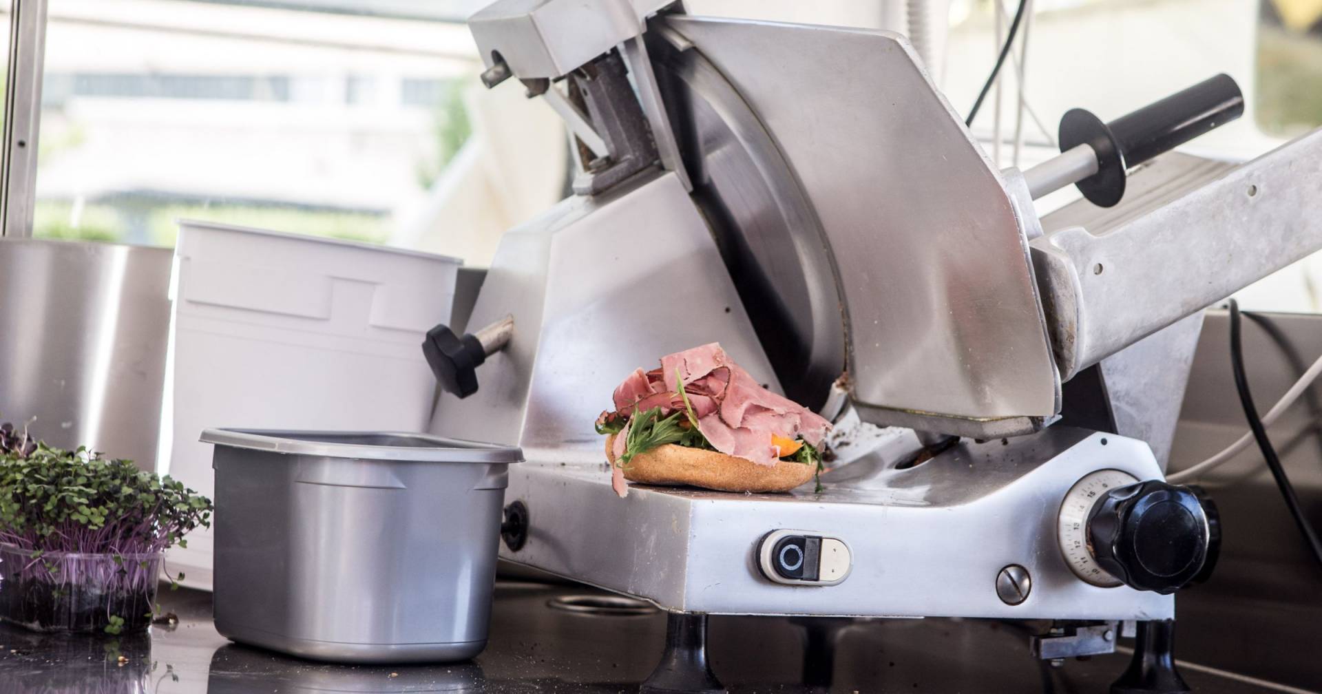 The Automatic Meat Slicer: Reviews In 2025 By Experts