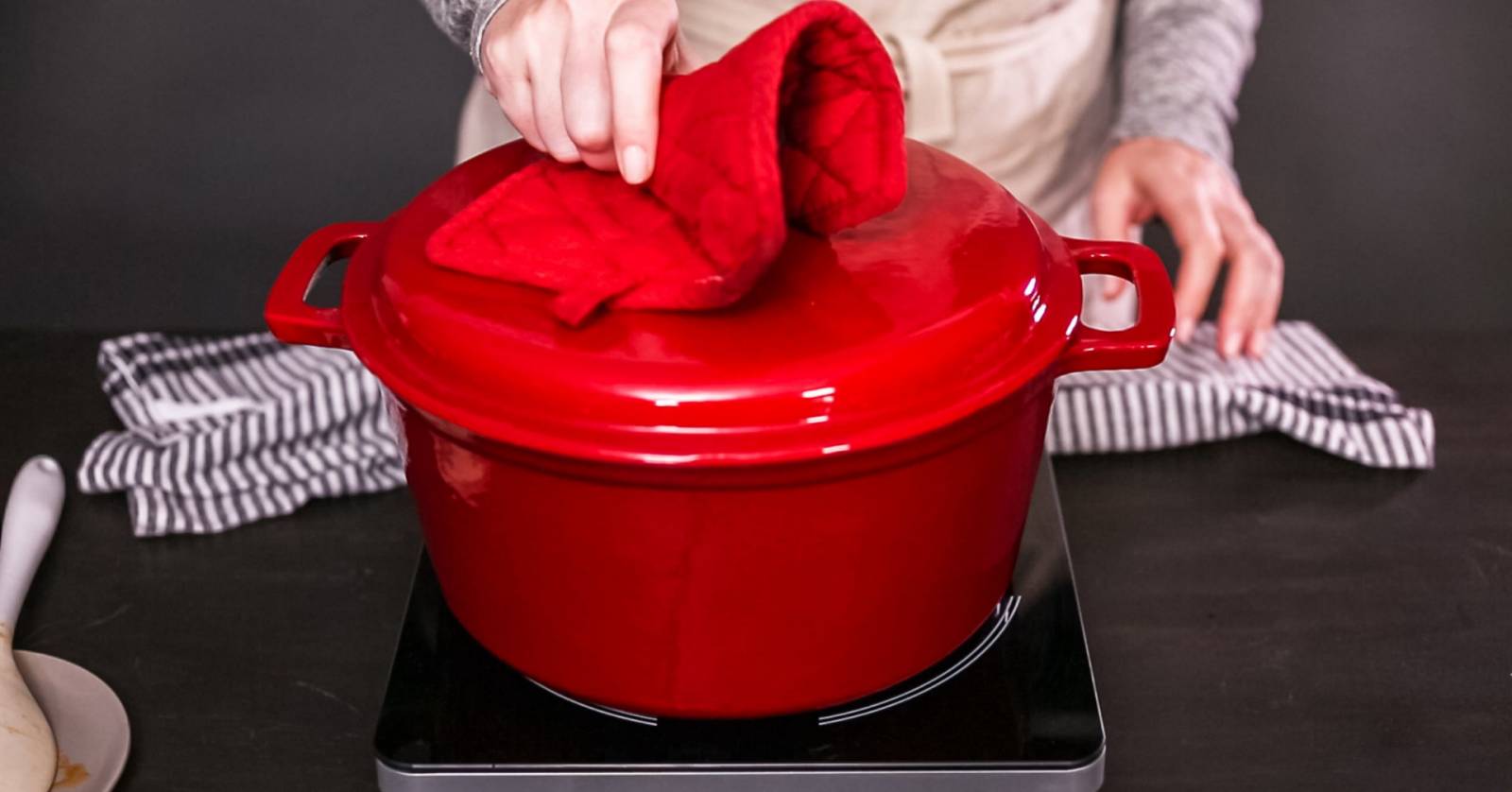 The Best Dutch Oven For Deep Frying In 2025
