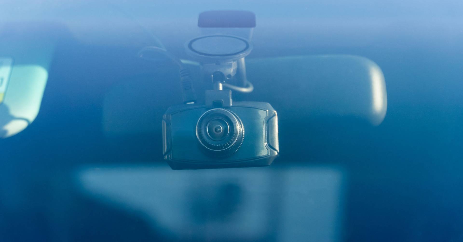 The 7 Best Dash Cameras For Truck Drivers Of 2025, Researched By Us